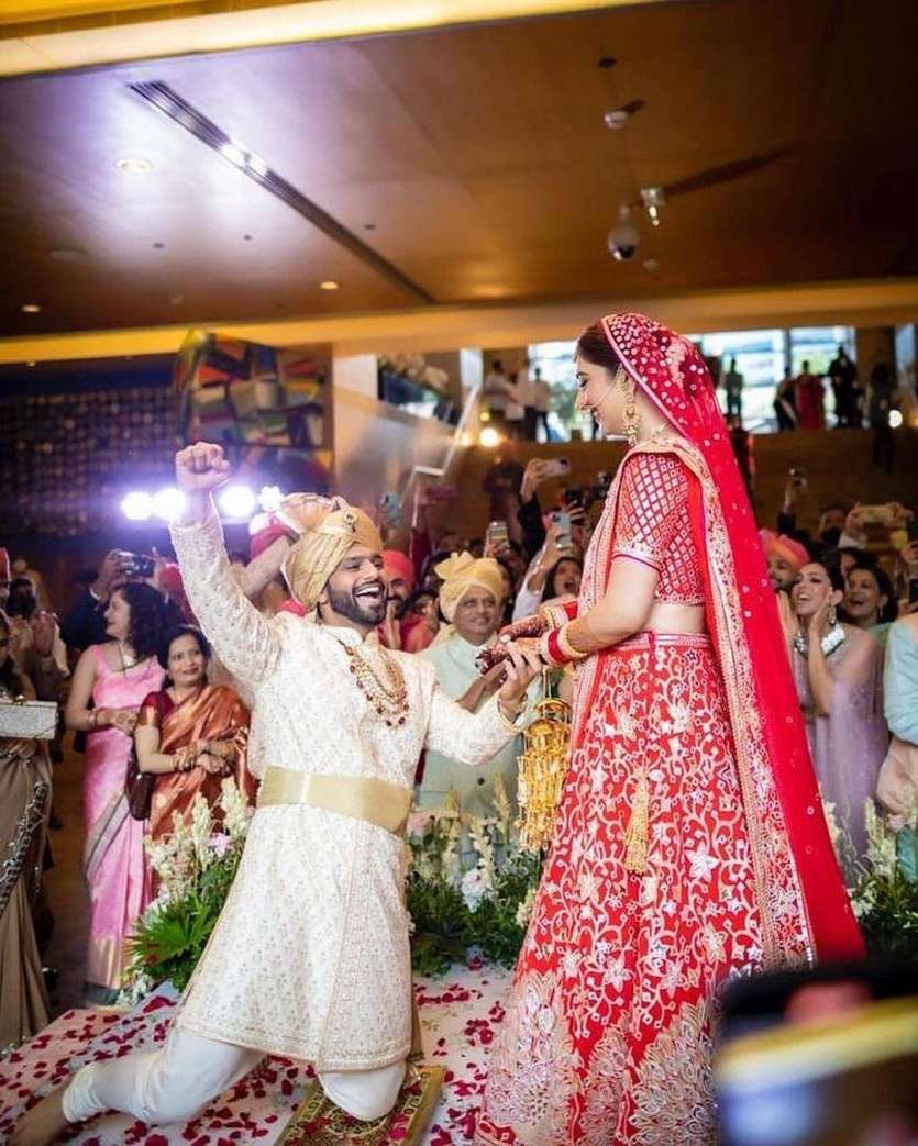 Rahul Vaidya-Disha Parmar Wedding Pics: Dishul ties the knot in dreamy ...
